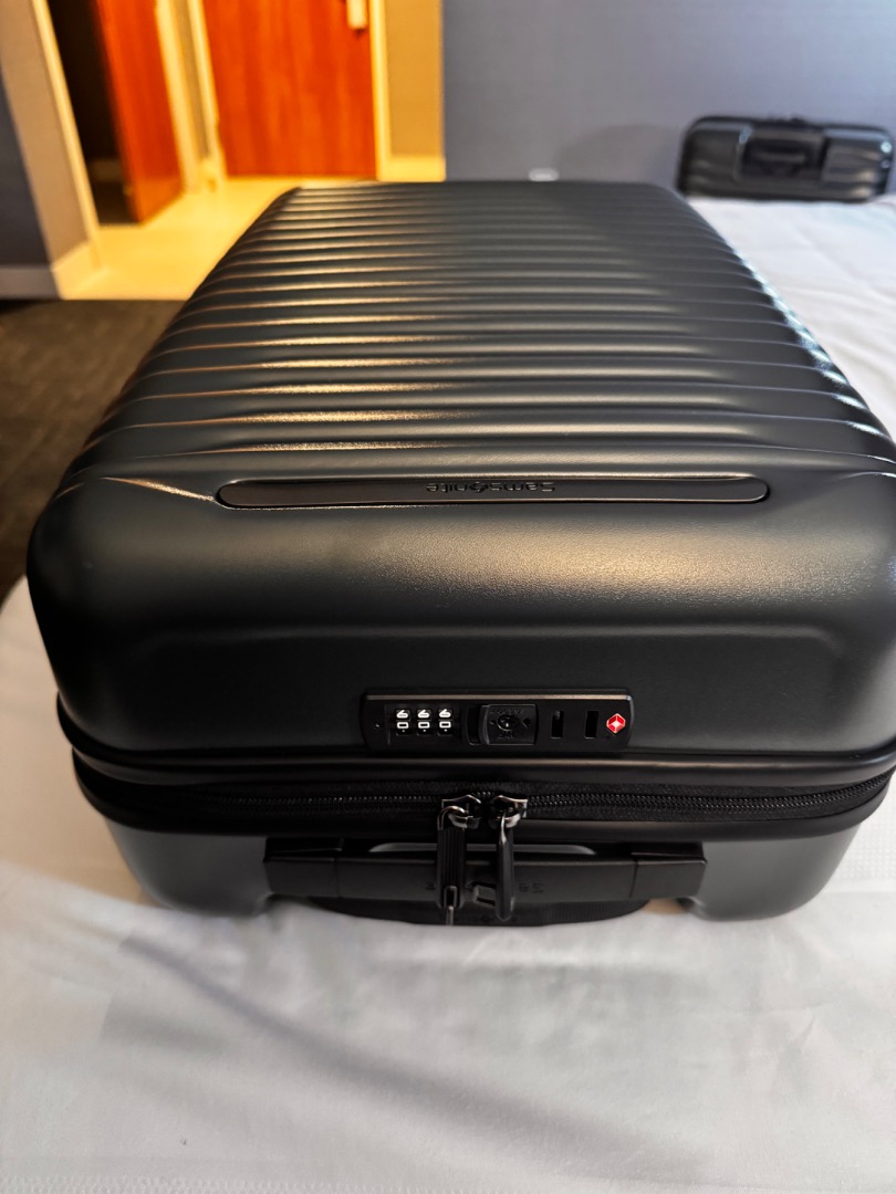 BNIB Samsonite Cabin Bag with 10 year Warrenty, Hobbies & Toys, Travel ...