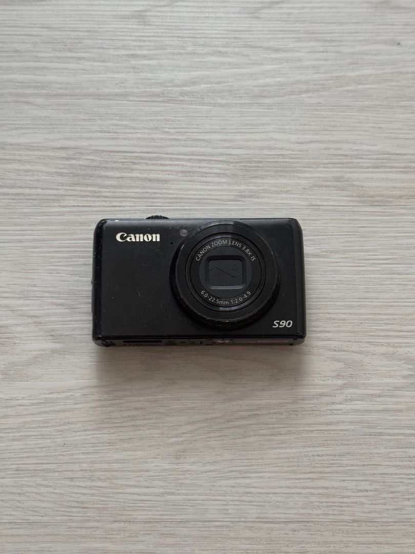(USED) Canon S90 Camera, Photography, Cameras on Carousell