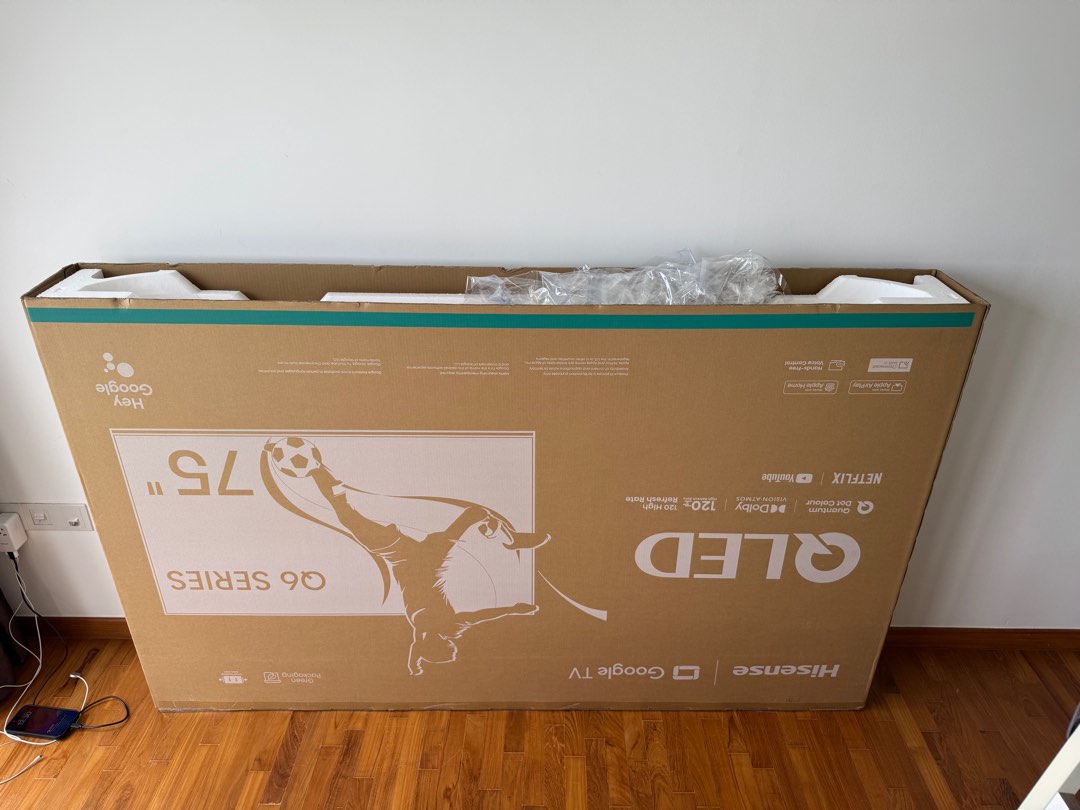 Empty TV box 75”, TV & Home Appliances, TV & Entertainment, TV on Carousell