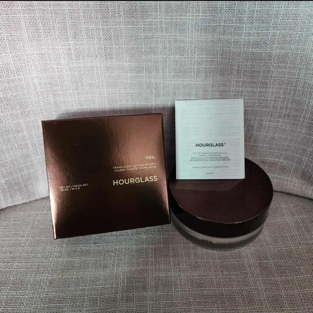 Hourglass 全新 powder 散粉蜜粉 veil, 美容＆個人護理, 健康及美容 - 皮膚護理, 化妝品 - Carousell