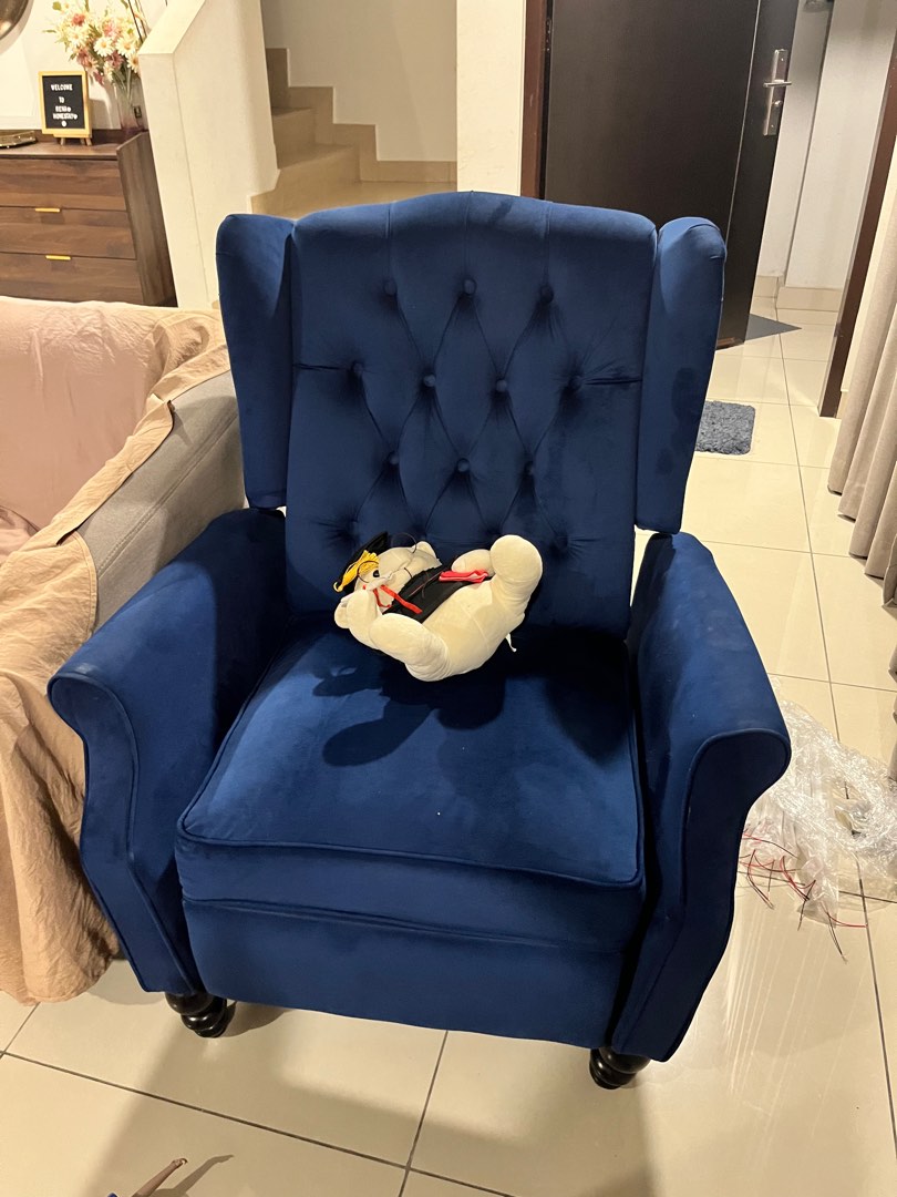 Inclined chair, Furniture & Home Living, Furniture, Chairs on Carousell