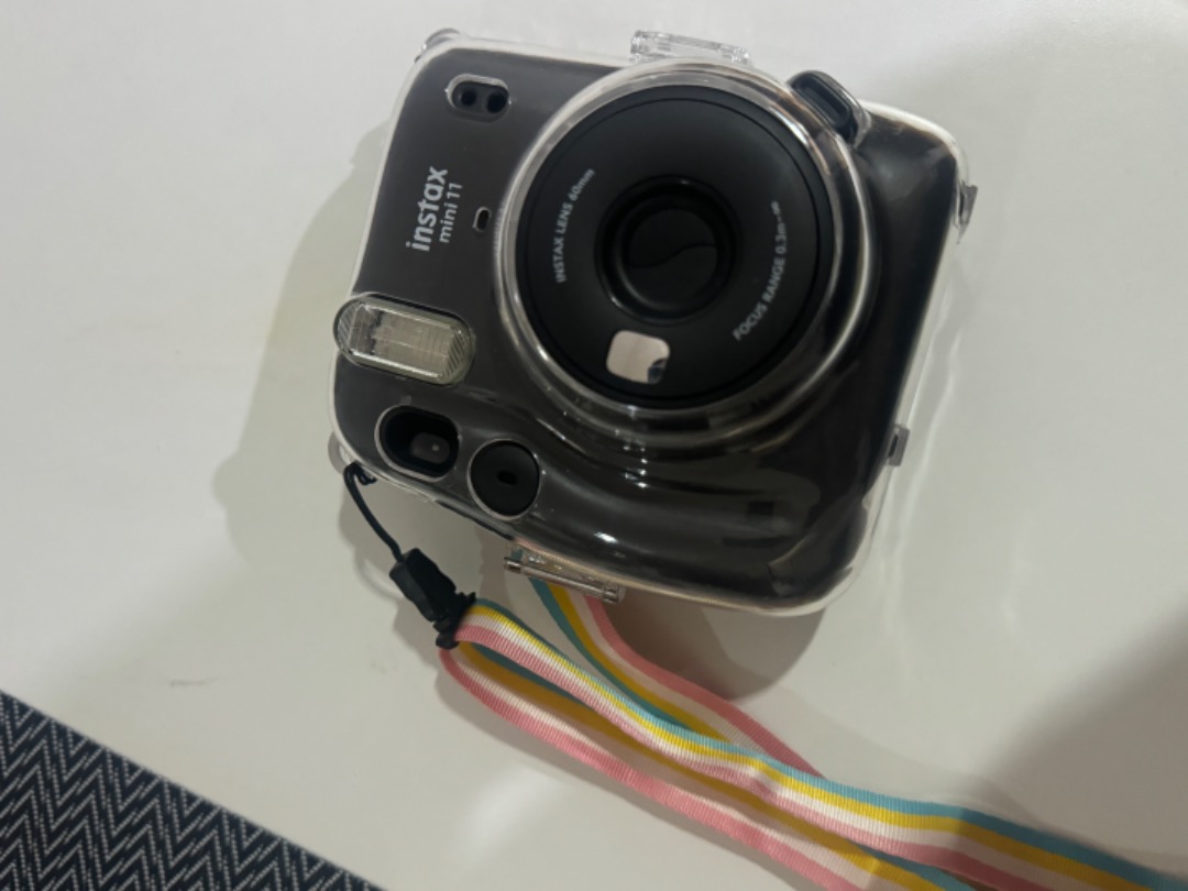 Instax mini 11 (black), Photography, Cameras on Carousell