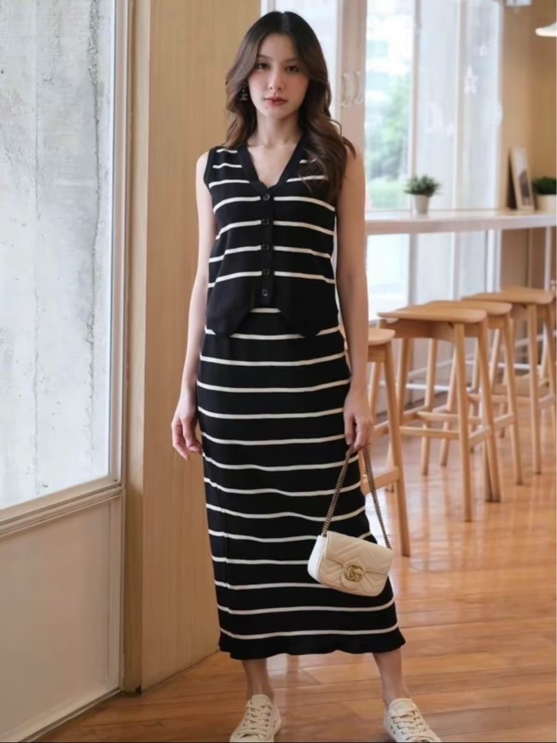 Knitted Coords Top And Skirt, Women's Fashion, Dresses & Sets, Sets or ...