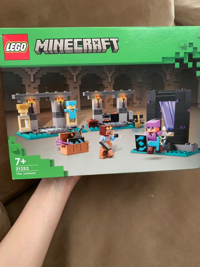 LEGO MINECRAFT THE ARMOURY, Toys & Collectibles, Mainan di Carousell