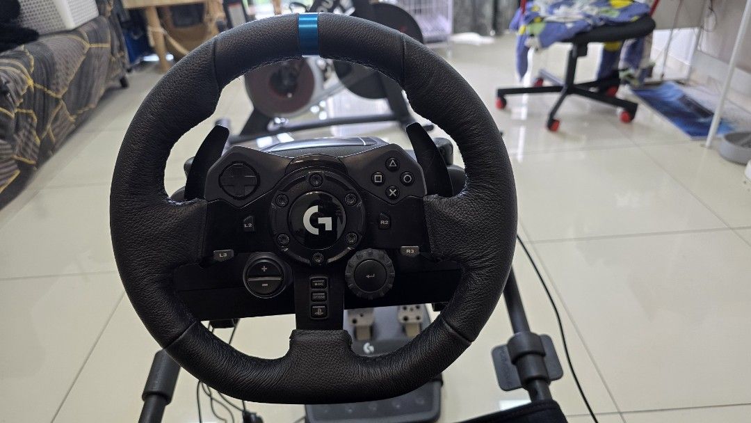 Logitech G923 steering wheel + shifter and playseat chalange foldable ...