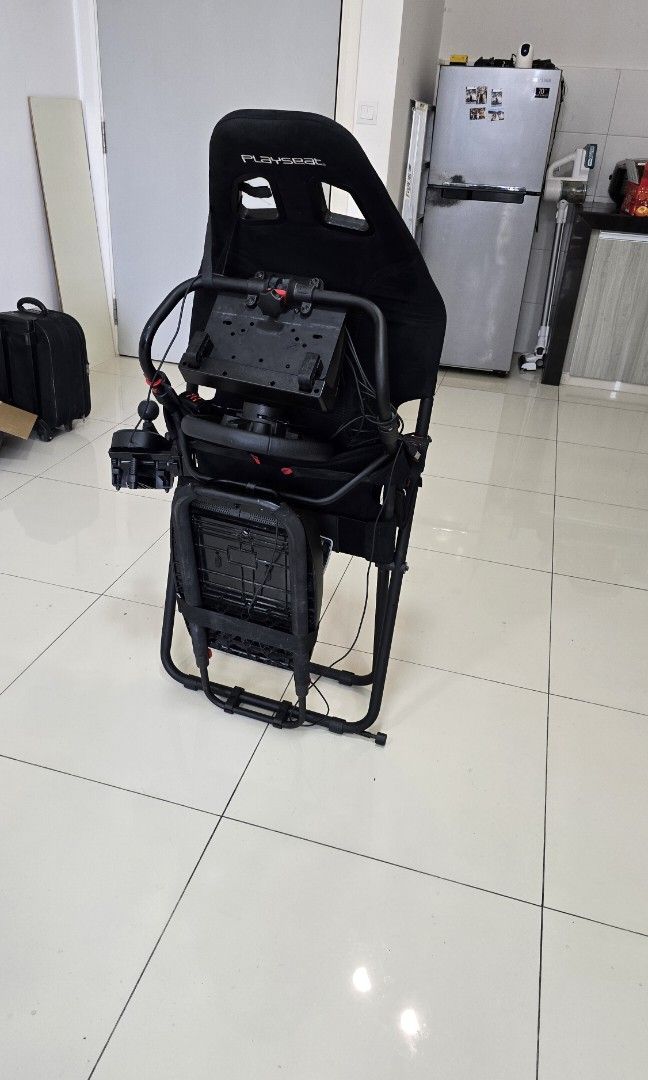 Logitech G923 steering wheel + shifter and playseat chalange foldable ...