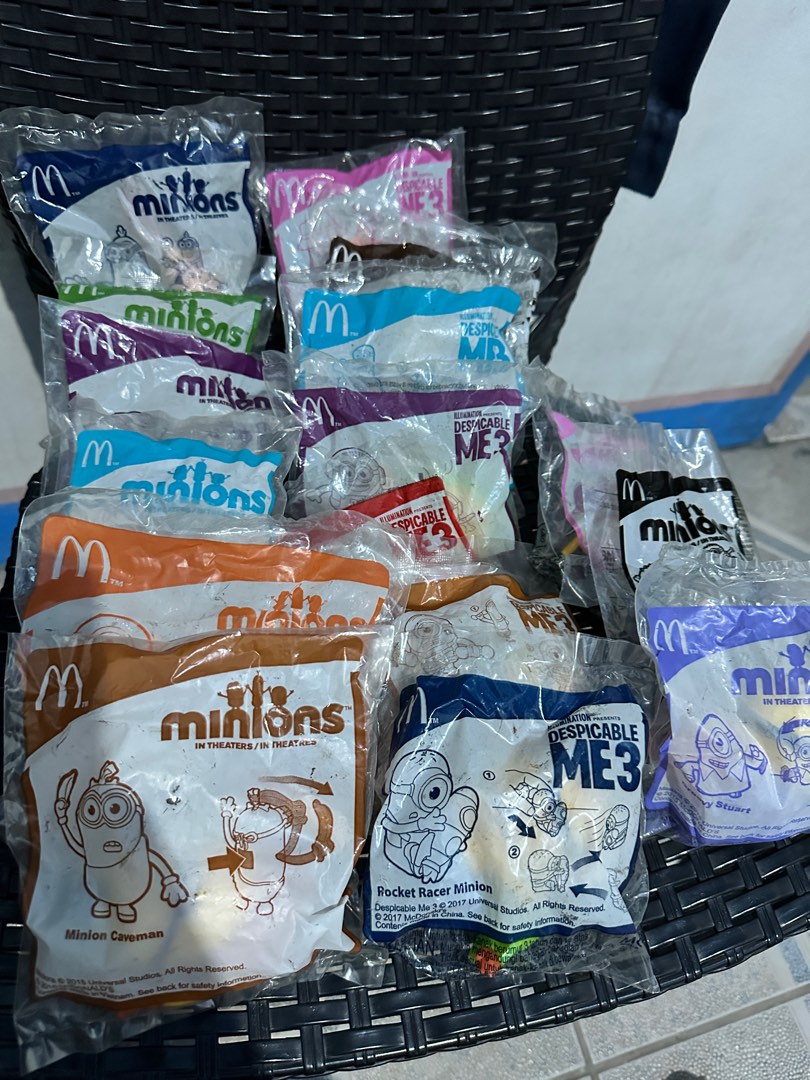 Minions Mcdo Happy Meal (Take all), Hobbies & Toys, Toys & Games on ...