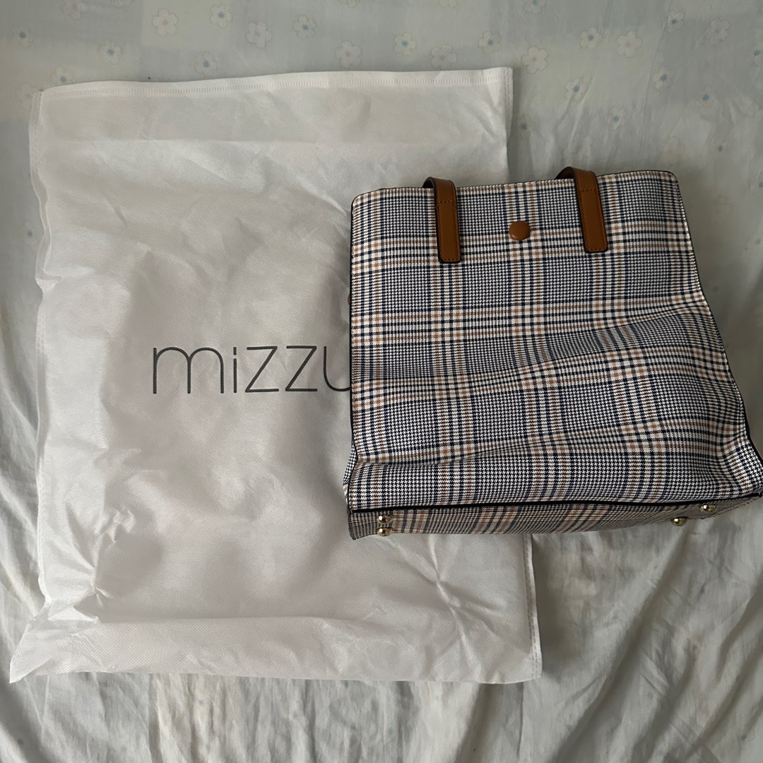 Mizzue Bag, Women's Fashion, Bags & Wallets, Shoulder Bags on Carousell