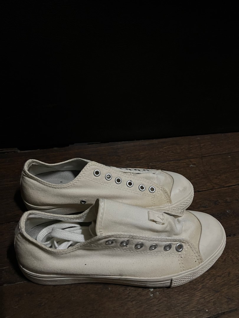 Muji Canvas White Shoes, Women's Fashion, Footwear, Sneakers on Carousell