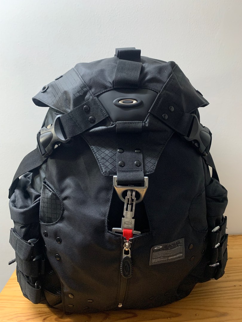 Oakley Tactical Backpack O Pack, Fesyen Pria, Tas & Dompet , Ransel di ...