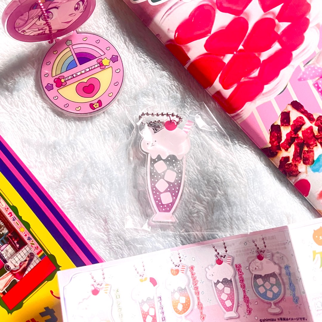 pink cream soda keychain gacha gashapon trinkets anik anik, Hobbies ...
