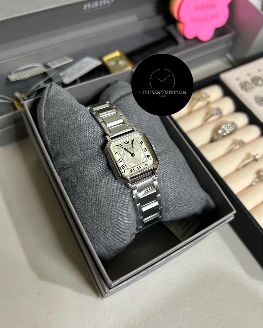 Seiko SSEH015 "Santos" for women, Women's Fashion, Watches ...