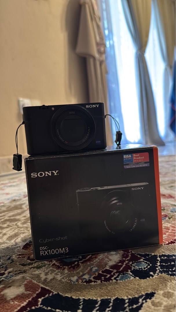 SONY RX100 mark 3 / miii, Photography, Cameras on Carousell