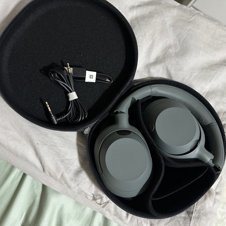 Sony ULT WEAR green, Audio, Headphones & Headsets on Carousell
