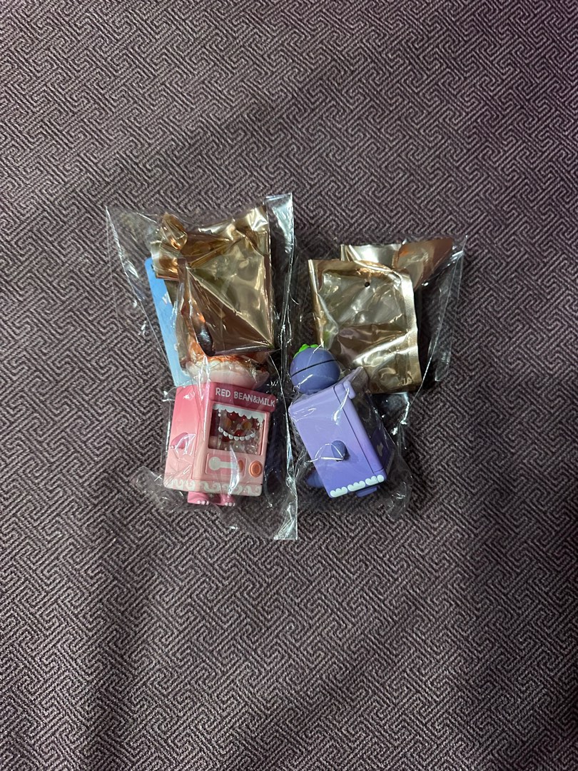 VENDING MACHINE FIGURE OFFICIAL, Hobbies & Toys, Toys & Games on Carousell