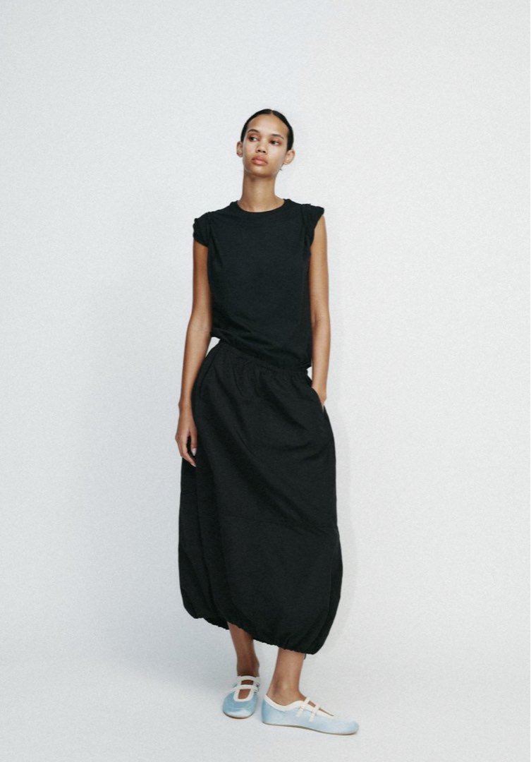 ZARA Nylon Stopper Balloon hem Skirt, Women's Fashion, Bottoms, Skirts ...