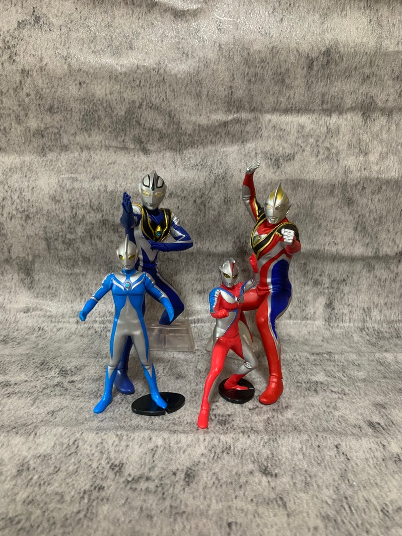 英雄勇像 超人 佳亞 SV 亞古魯 V2 Gaia Agul 扭蛋 盒蛋 高斯 Cosmos, 興趣及遊戲, 玩具 & 遊戲類 - Carousell