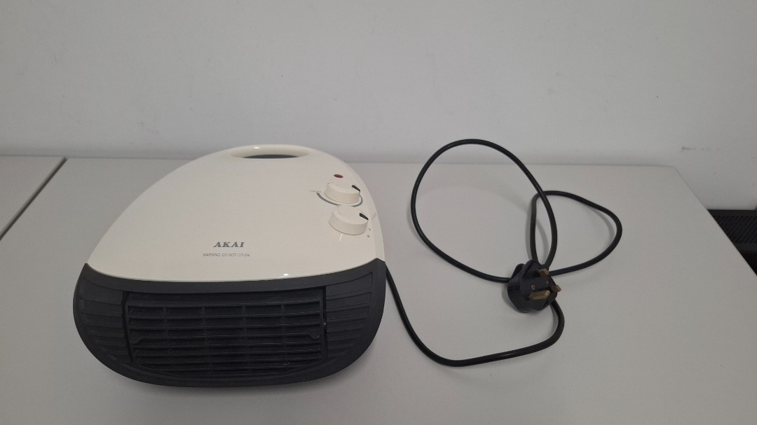 Akai 暖風機, 家庭電器, 冷氣機及暖風機 - Carousell