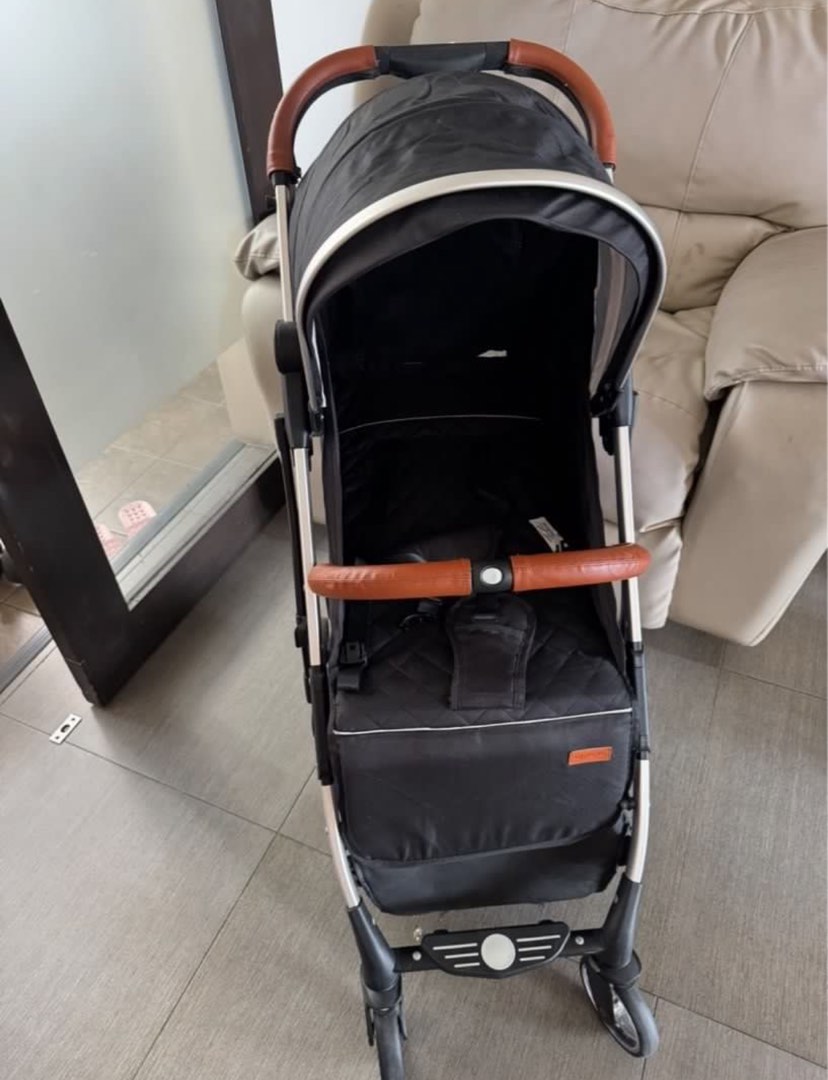Apruva Ezee Stroller (travel friendly), Babies & Kids, Going Out ...