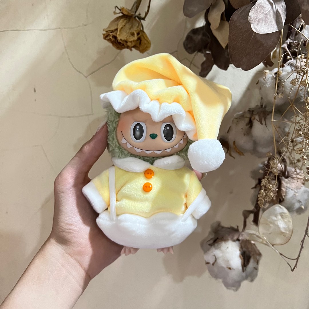 Baju Labubu Kuning Egg + Topi Tidur, Toys & Collectibles, Mainan di ...