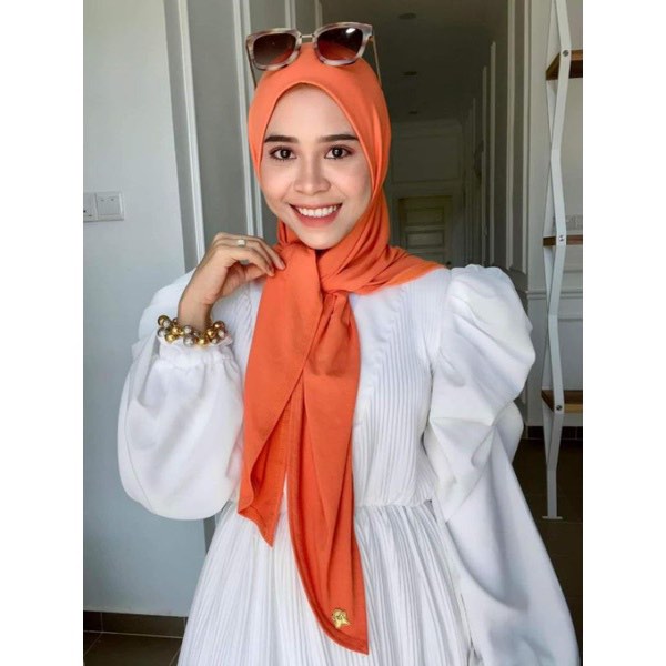 BCF TUDUNG BAWAL INSTANT, Women's Fashion, Muslimah Fashion, Hijabs on ...