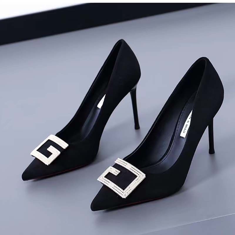 Beautiful socialite with slim heels and high heels, female, Women's ...