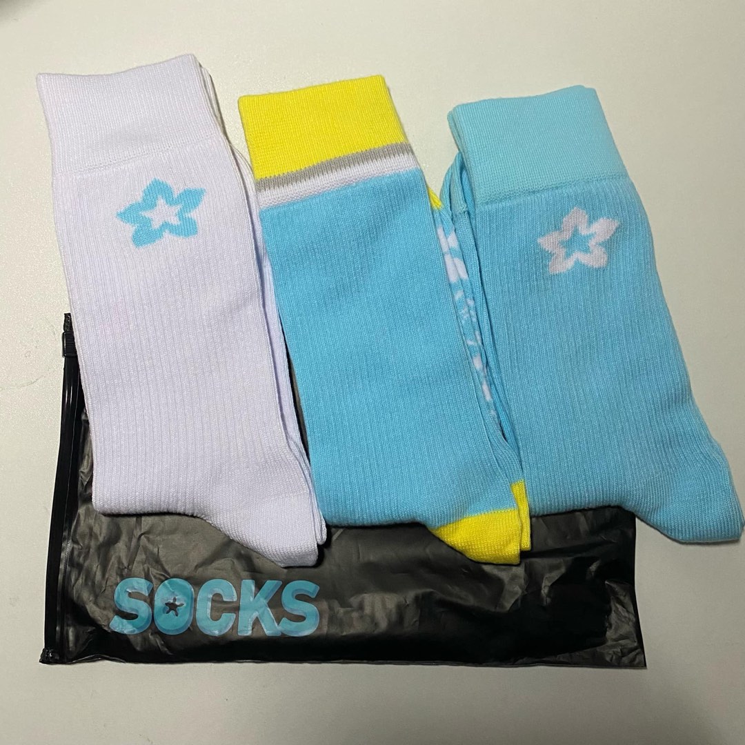 Bini World Tour Socks (3 pairs), Hobbies & Toys, Memorabilia ...