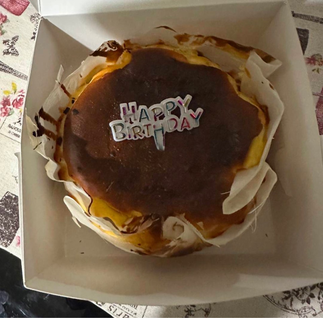Burnt Cheesecake Halal, Food & Drinks, Homemade Bakes on Carousell