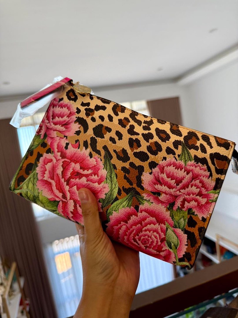Estee Lauder Pouch, Women's Fashion, Bags & Wallets, Purses & Pouches ...