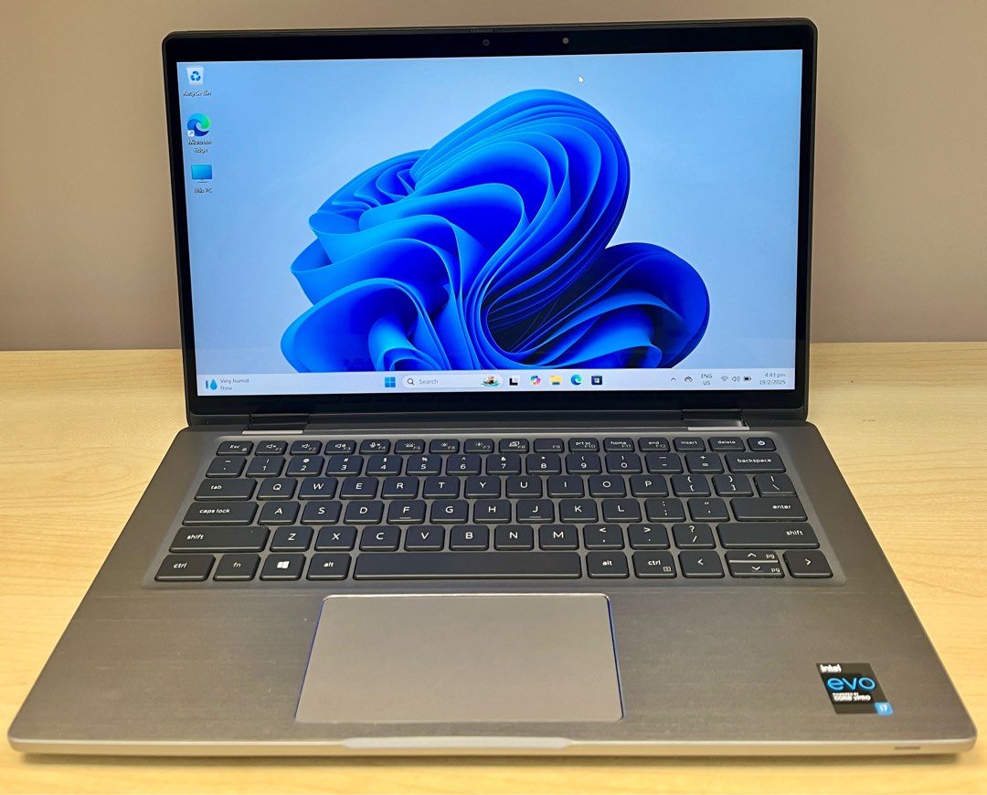 Excellent condition Dell Flip Touchscreen i7-11th Gen /16GB Ram/512 GB ...