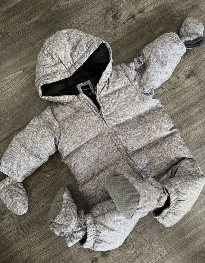 GAP winter snowsuit, Babies & Kids, Babies & Kids Fashion on Carousell