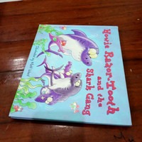 HOWIE RAZOR-TOOTH AND THE SHARK GANG, Buku & Alat Tulis, Buku di Carousell
