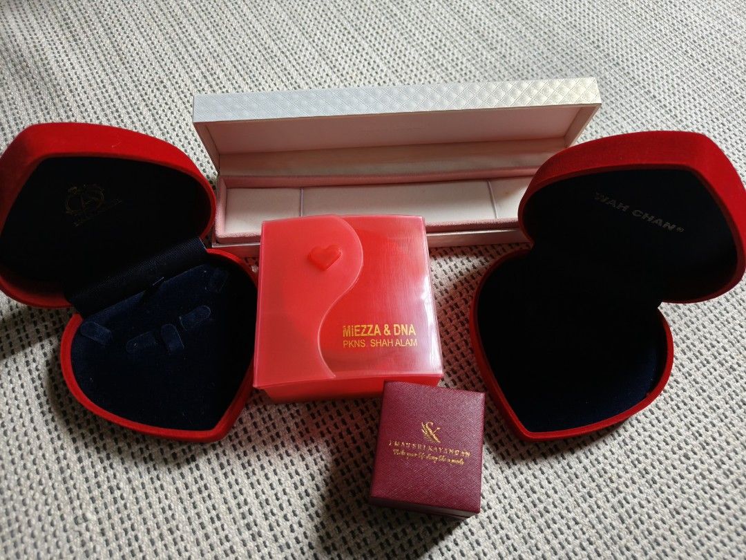 FREE JEWEL BOX. SHIPPING RM15, Men's Fashion, Watches & Accessories ...