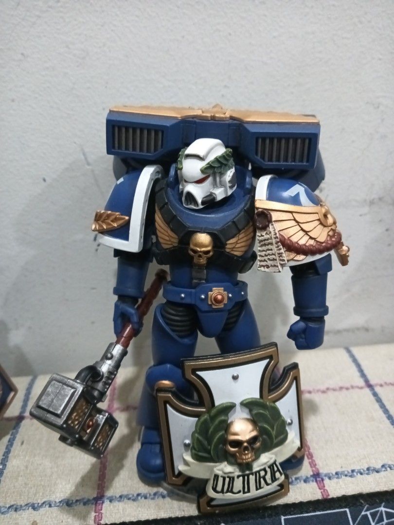 Joytoy Warhammer 40k 1/18 scale, ultramarine firstborn jumpack Elius ...