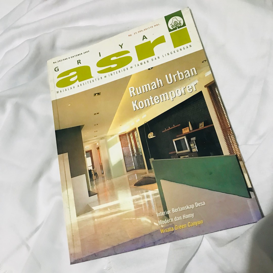 Majalah Arsitektur Interior Griya Asri, Buku & Alat Tulis, Majalah & Lainnya di Carousell