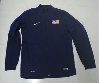 Jacket Travel Malaysia Nike Jaket Bola, Men's Fashion, Activewear on ...