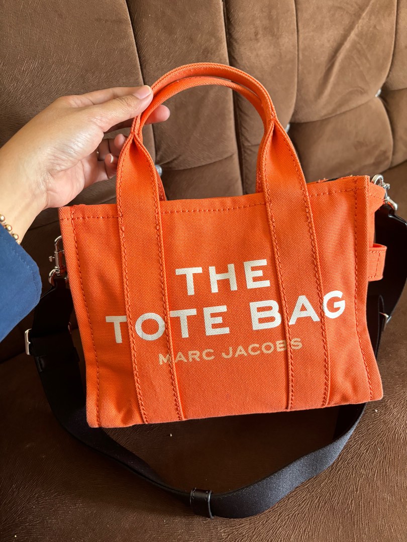 MARC JACOBS THE TOTE BAG ORIGINAL, Barang Mewah, Tas & Dompet di Carousell