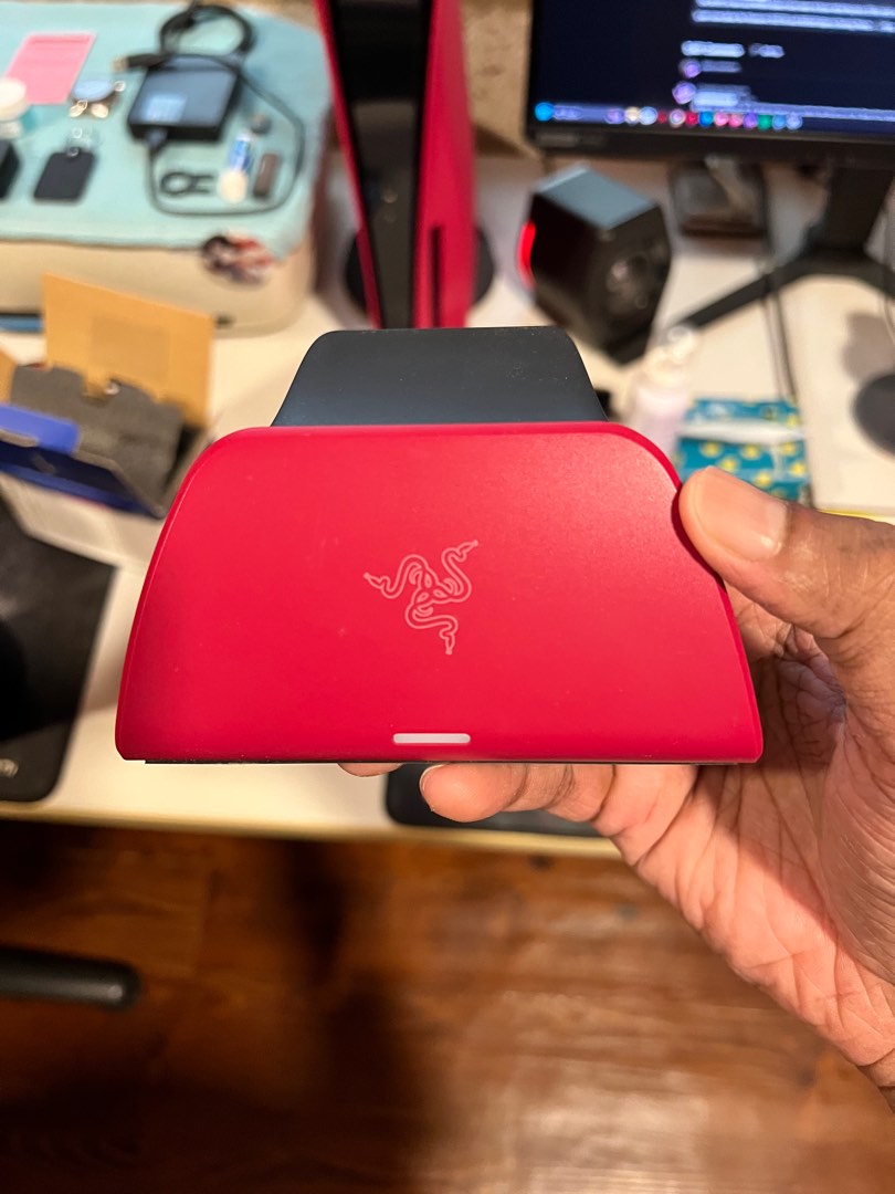 Razer Charging Cradle for PS5 Controller, Video Gaming, Gaming ...