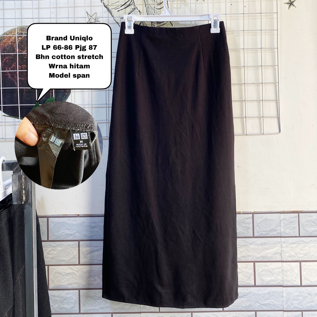 Rok uniqlo, Fesyen Wanita, Pakaian Wanita, Gaun & Rok di Carousell