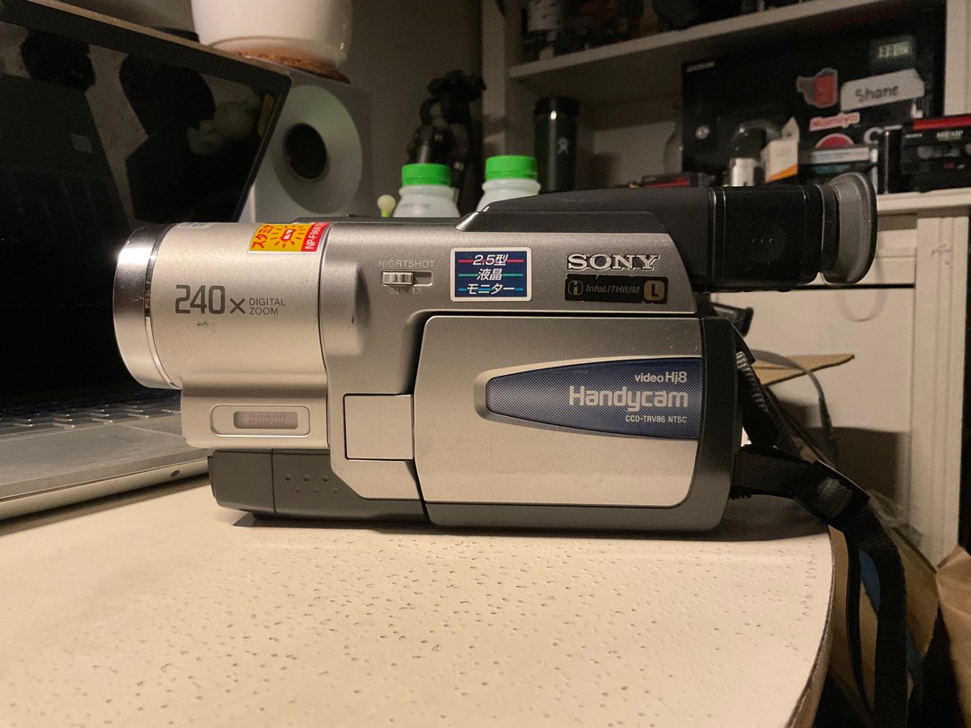 Sony CCD-TRV86 Hi8 Handycam/Camcorder, Photography, Video Cameras on Carousell