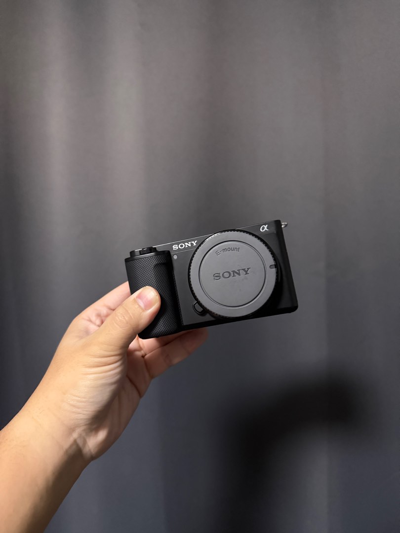 SONY ZVE-10 (MINT CONDITION), Photography, Cameras on Carousell