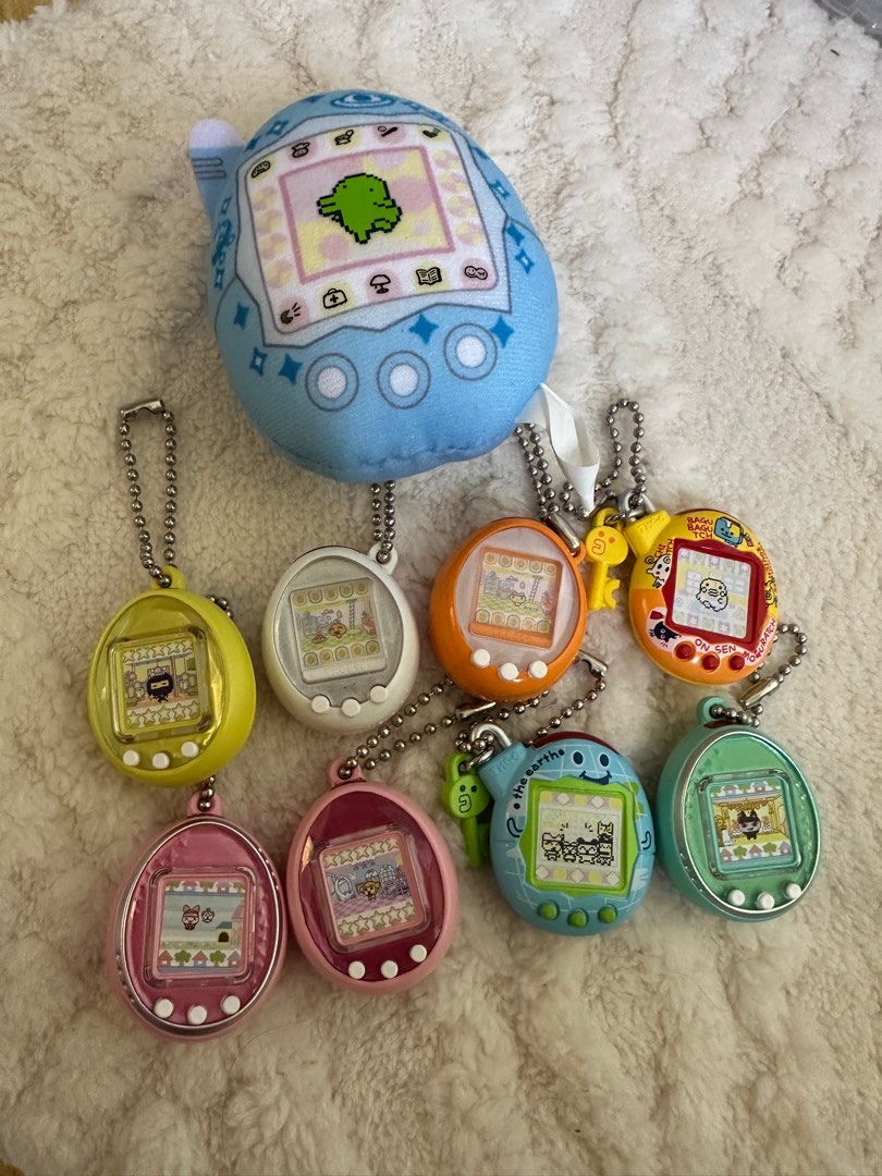 Tamagochi Gashapon Keychain, Hobbies & Toys, Memorabilia & Collectibles ...
