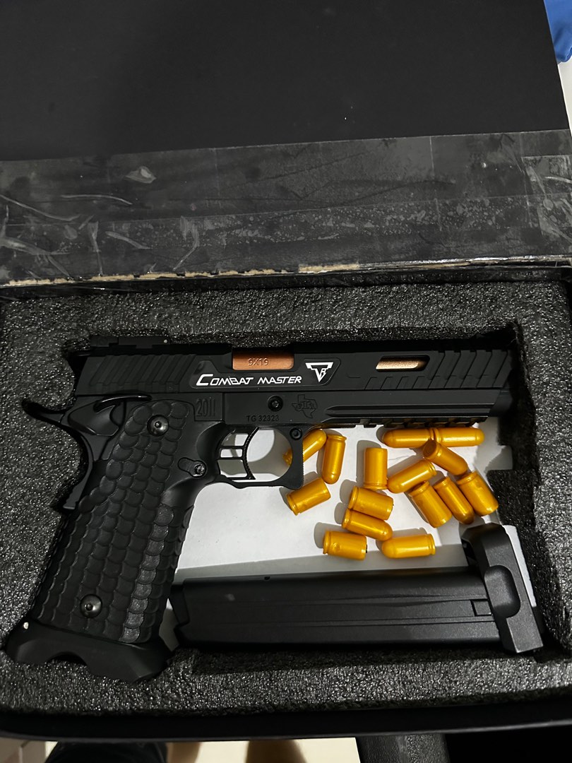 Toy gun diecast Shell ejecting CZS John wick gun gel blaster, Hobbies ...