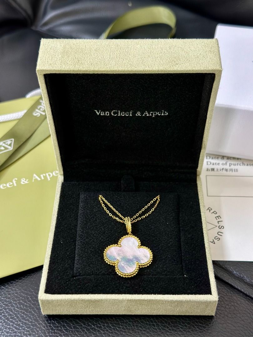 Van Cleef&Arpels Classic Four Leaf Clover with Large Flowers, Luxury ...