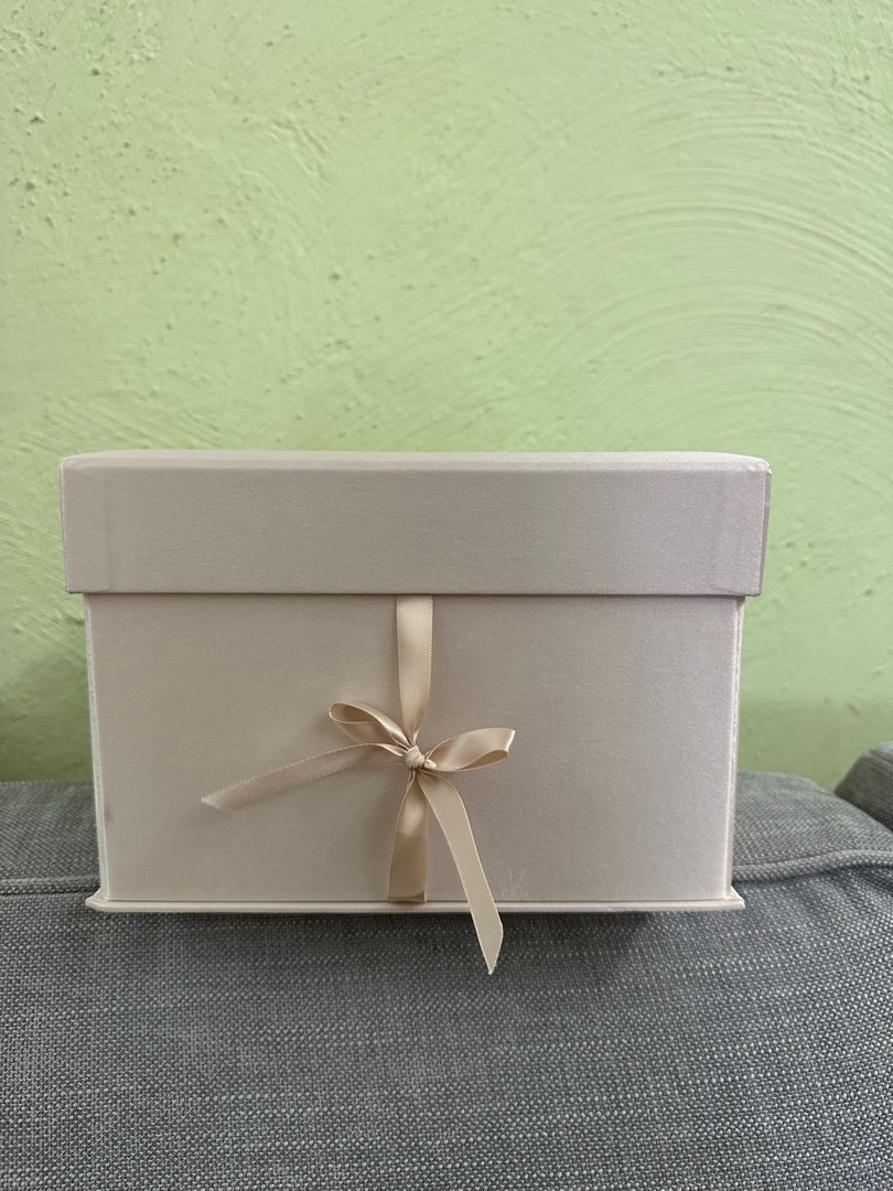 Wedding Ang Bao (red packet) Box, Hobbies & Toys, Stationery & Craft ...