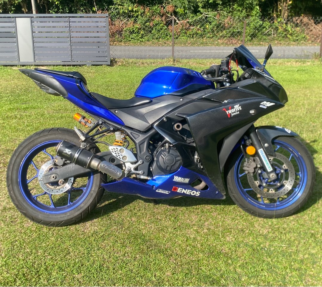 Yamaha R25 V1, Motorbikes on Carousell