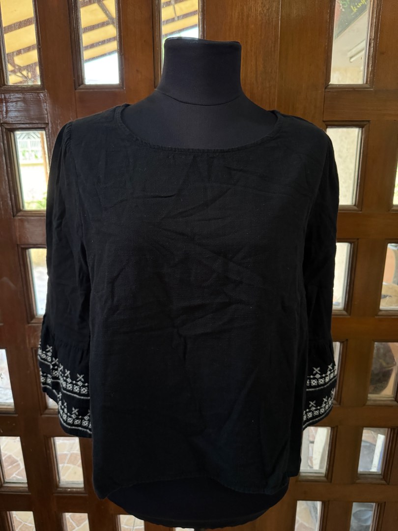 Zara Basic Black Blouse, Women's Fashion, Tops, Blouses on Carousell