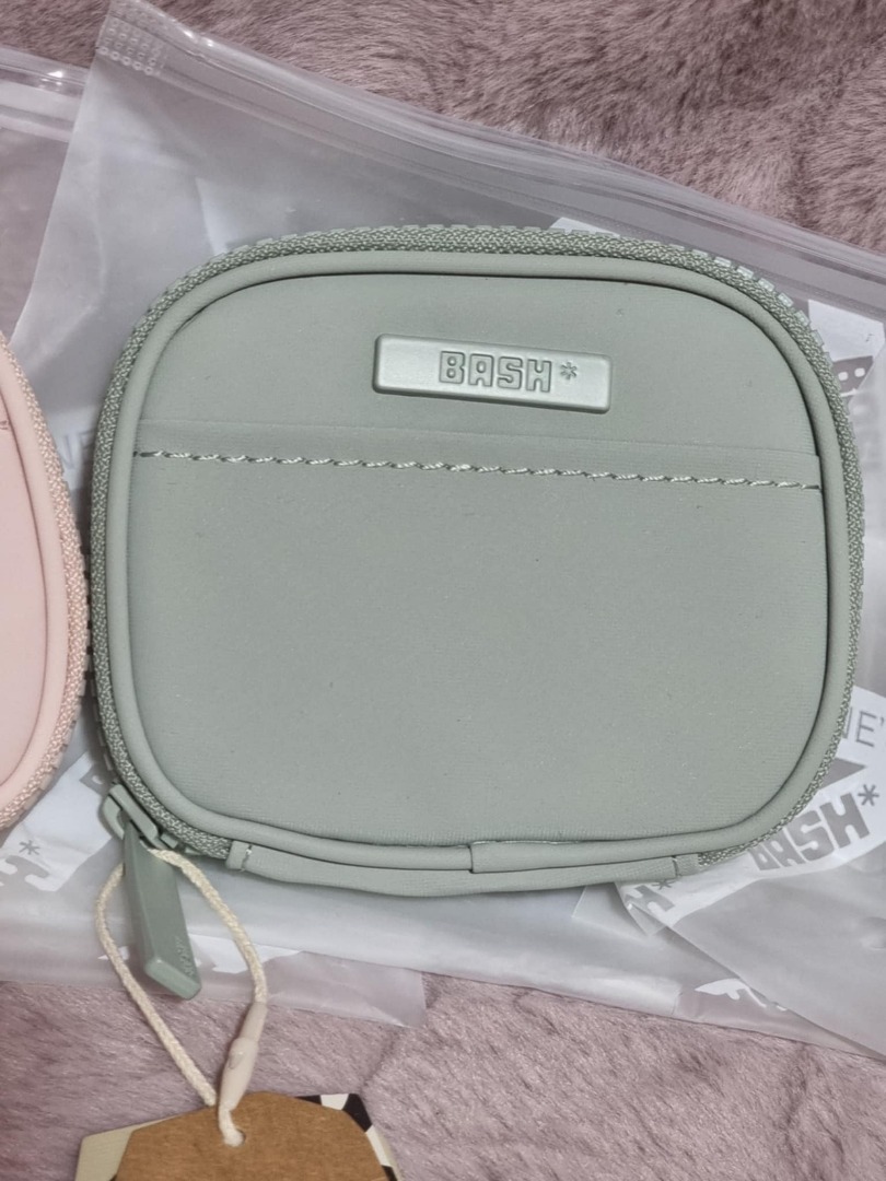 2025_SAGE/GREEN_BASH Card and Coin Wallet, Women's Fashion, Bags & Wallets, Purses & Pouches on ...