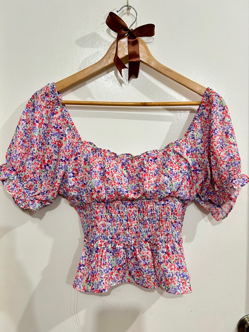 Dainty Top, Women's Fashion, Tops, Blouses on Carousell