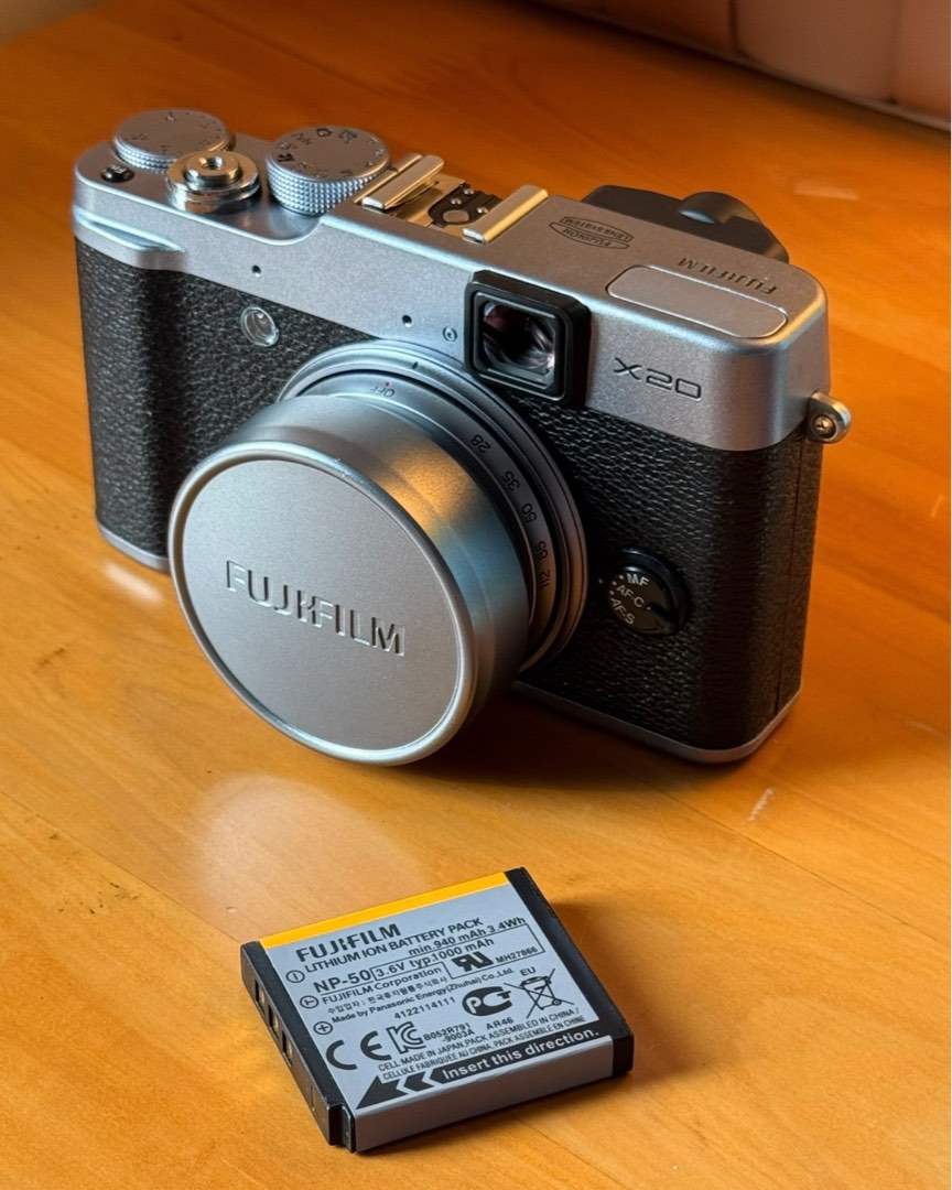 Fuji X20, Photography, Cameras on Carousell